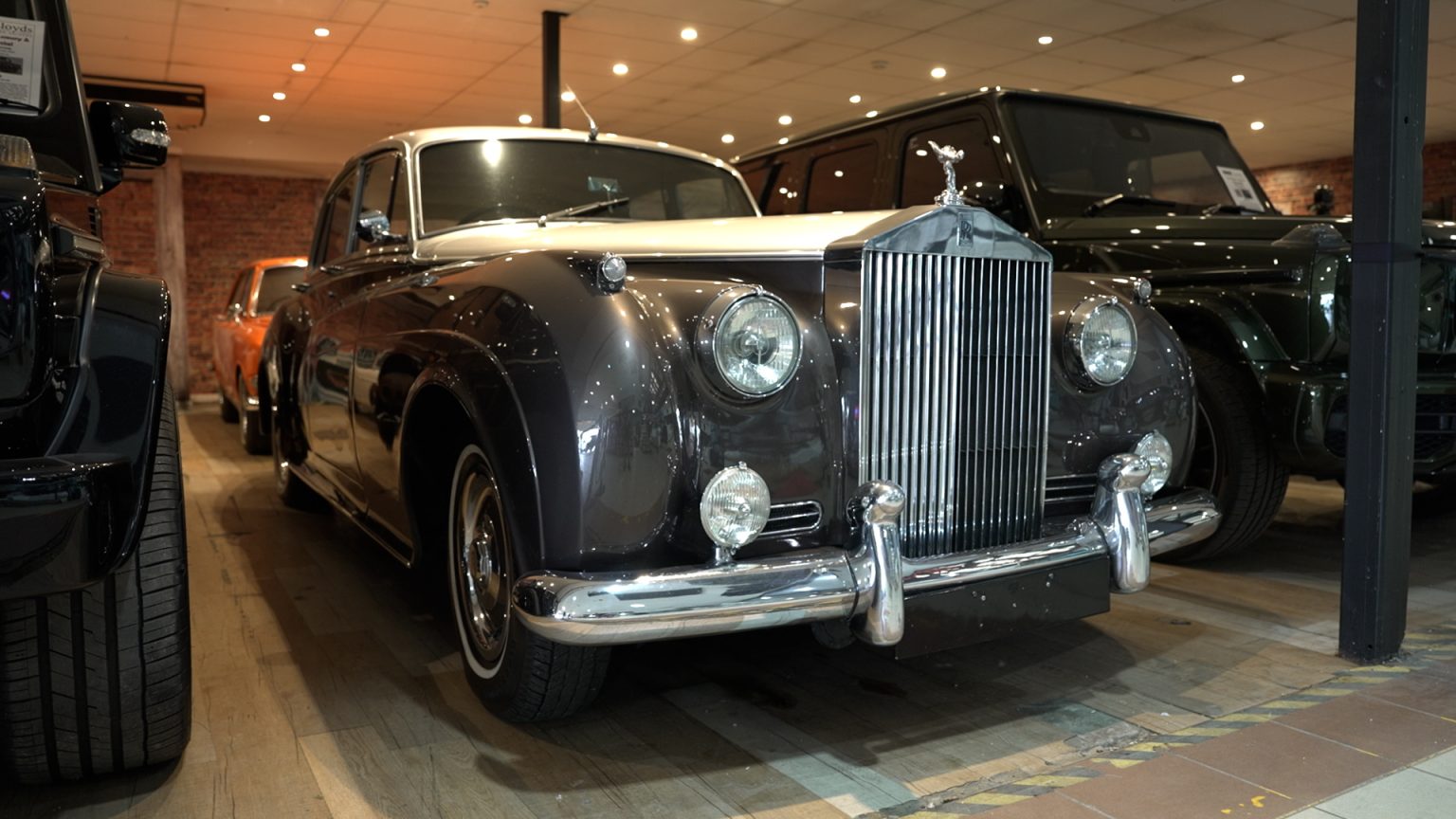 Rare and Collectible Classic Cars - Lloyds Auctions